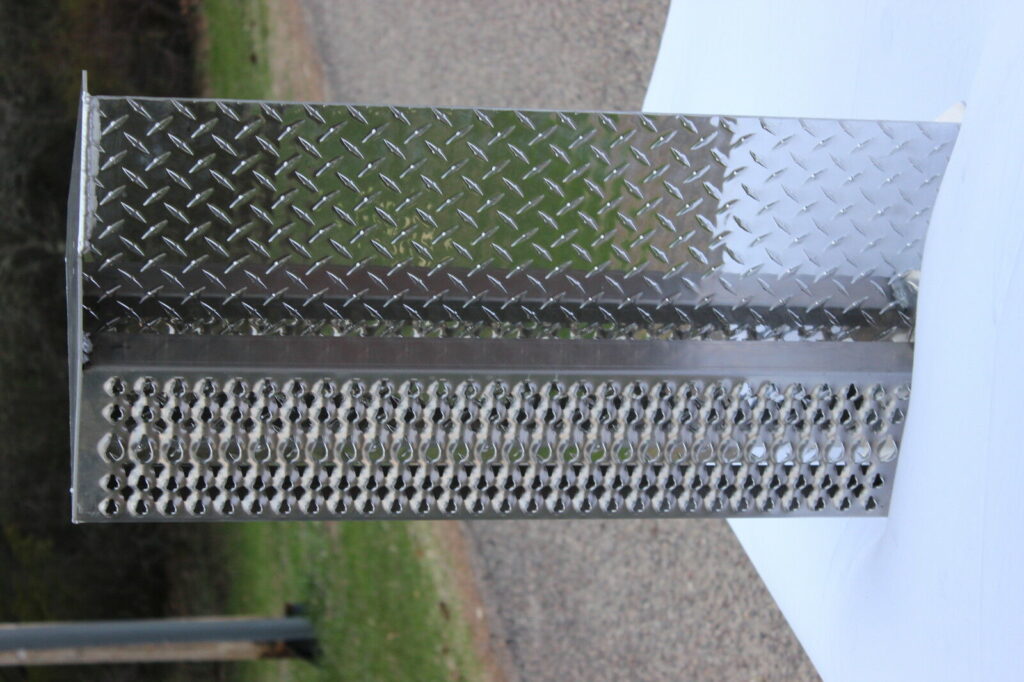 Peterbilt Battery Box Cover - Larosa Truck Equipment